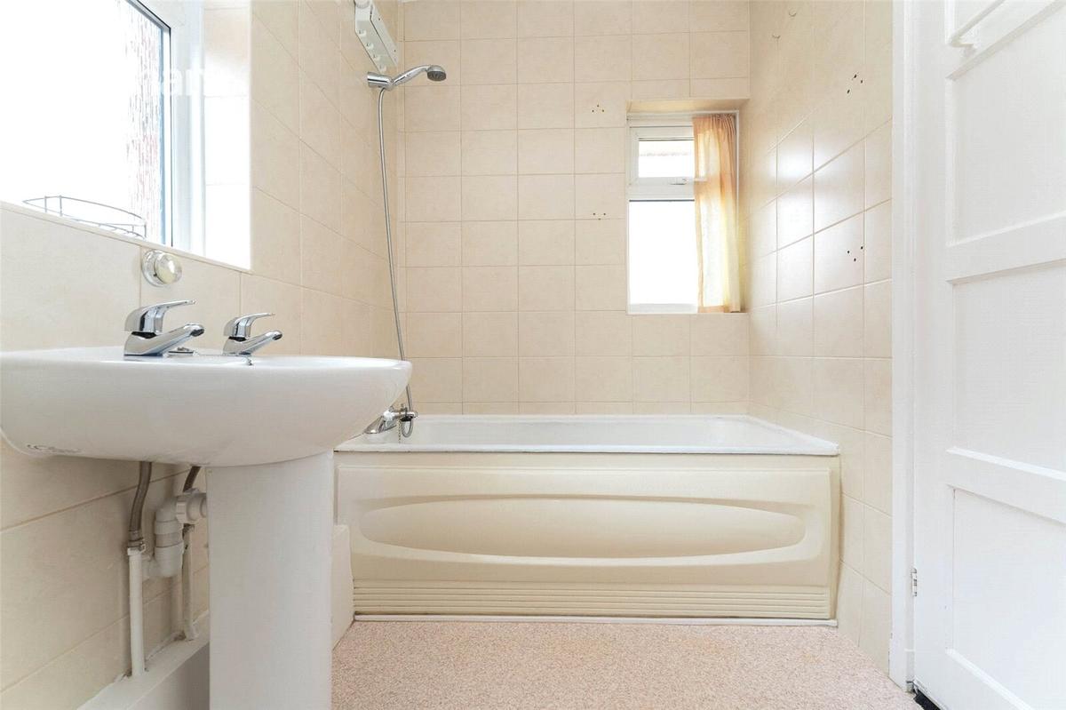 4 bedroom house for rent Clarke Avenue Brighton, BN3 8GG | UniHomes