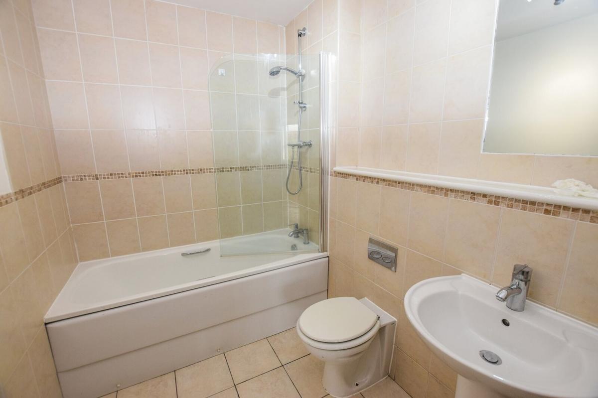 3 bedroom house for rent Zenith Manchester, M3 5JT | UniHomes