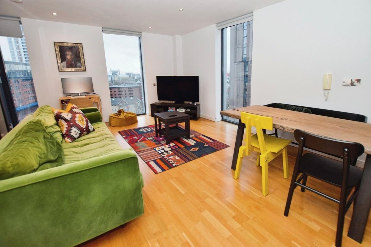 2 bedroom house for rent Millennium Tower Manchester, M50 3SB | UniHomes