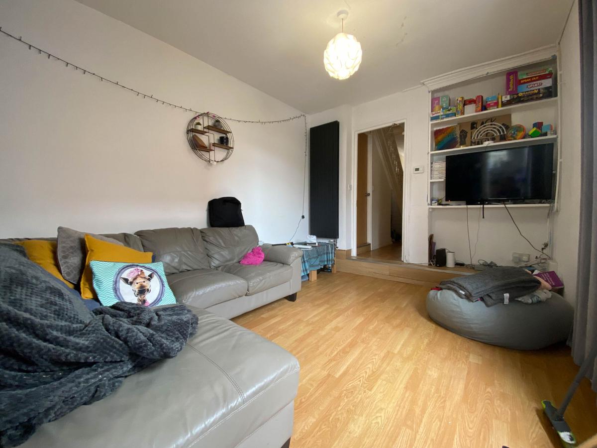5 bedroom house for rent Dogfield Street Cardiff, CF24 4QN | UniHomes