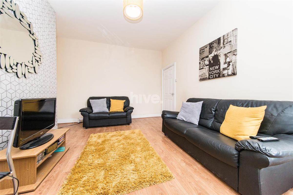 3 bedroom apartment for rent Simonside Terrace Newcastle, NE6 5LF ...