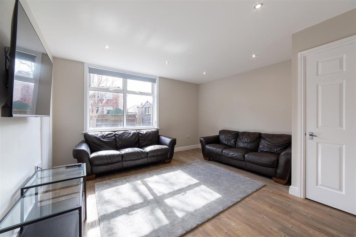 2 bedroom apartment for rent St. Albans Crescent, Newcastle, NE6 5UQ ...