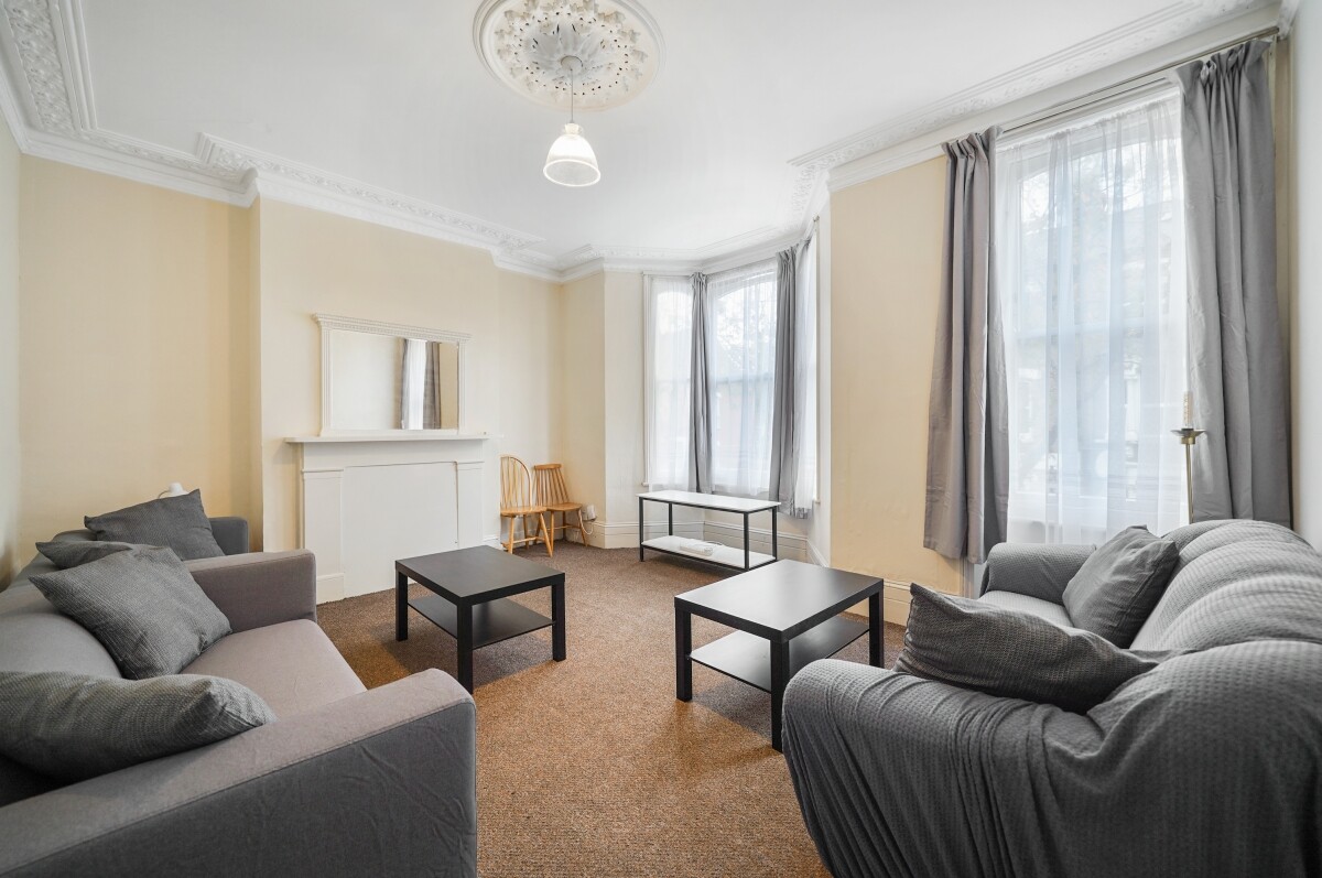 6 bedroom house for rent Fairbridge Road London, N19 3HU | UniHomes