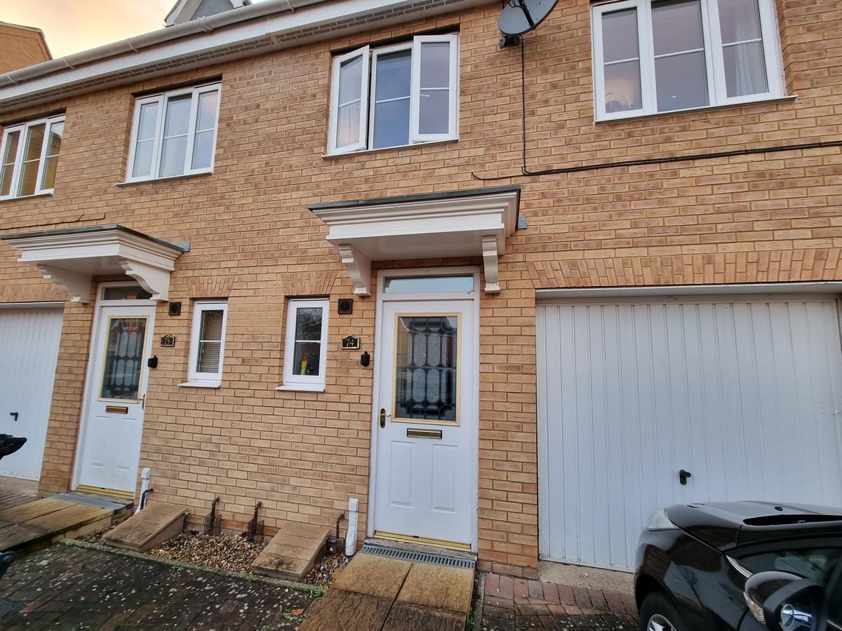 4 Bedroom House For Rent Roe Drive Norwich Nr5 8bt Unihomes