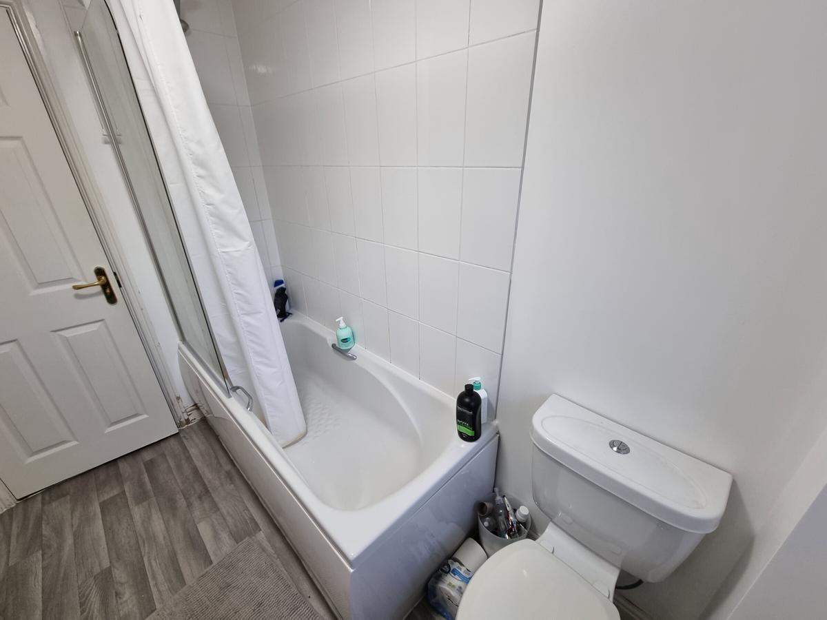 4 Bedroom House For Rent Roe Drive Norwich Nr5 8bt Unihomes