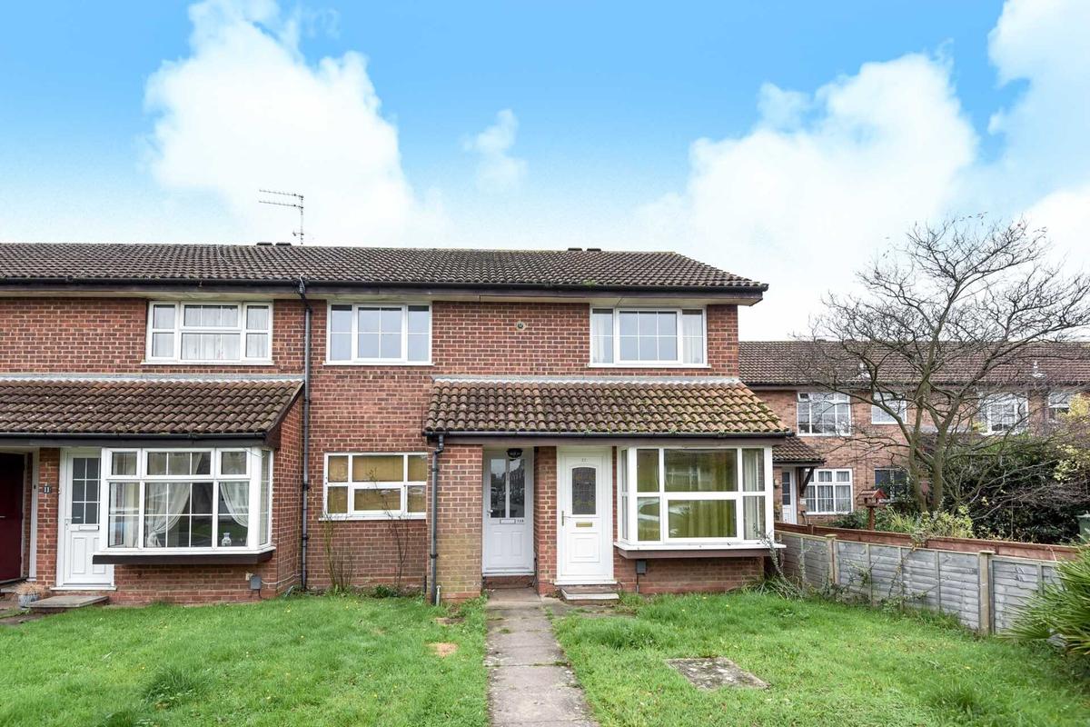 2 bedroom apartment for rent John Russell Close, Surrey, GU2 9YF | UniHomes