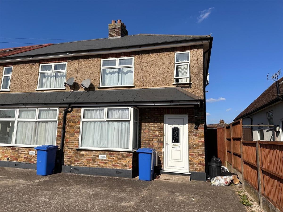 4 bedroom house for rent Royal Lane, London, UB8 3QU | UniHomes