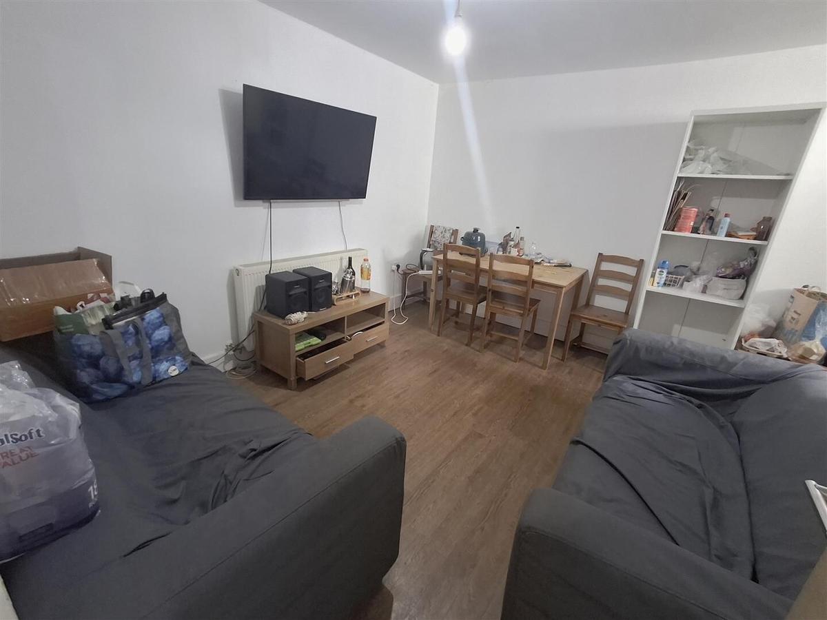 5 bedroom apartment for rent Miskin Street Cardiff, CF24 4AP | UniHomes