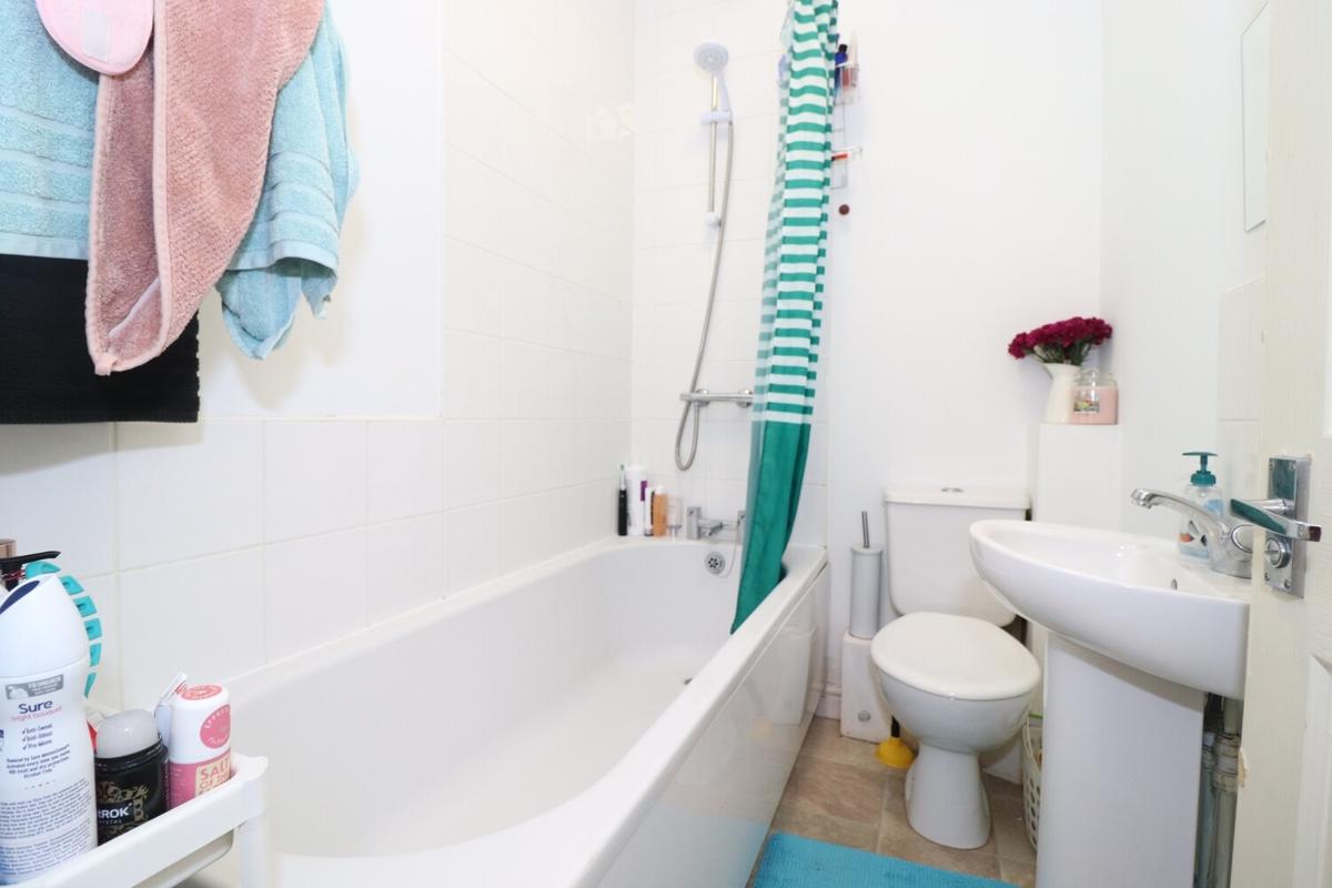 2 bedroom apartment for rent Newportroad, Cardiff, CF24 1DJ | UniHomes