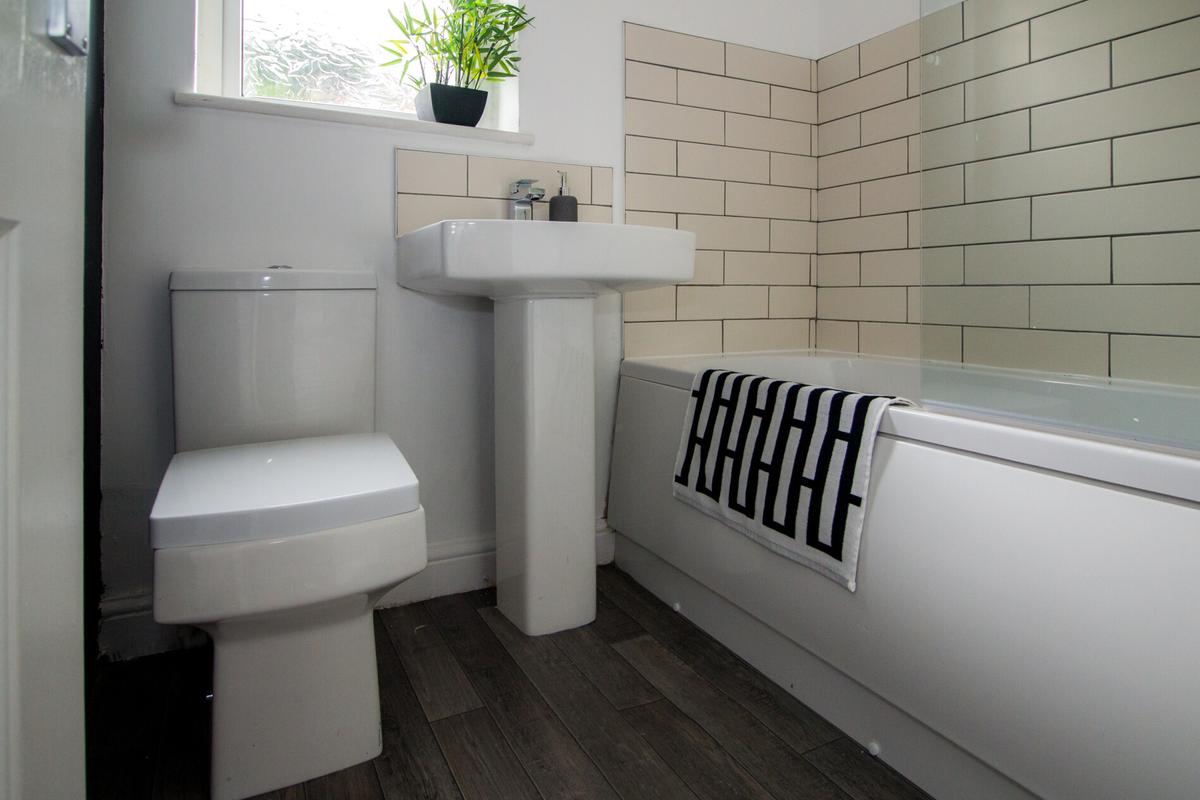 5 bedroom house for rent J J Thomson Mews Manchester, M14 6JT | UniHomes