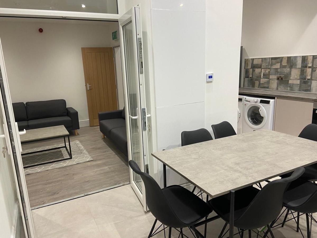 6 bedroom house for rent Oxney Road Droylsden Manchester, M12 5SZ ...