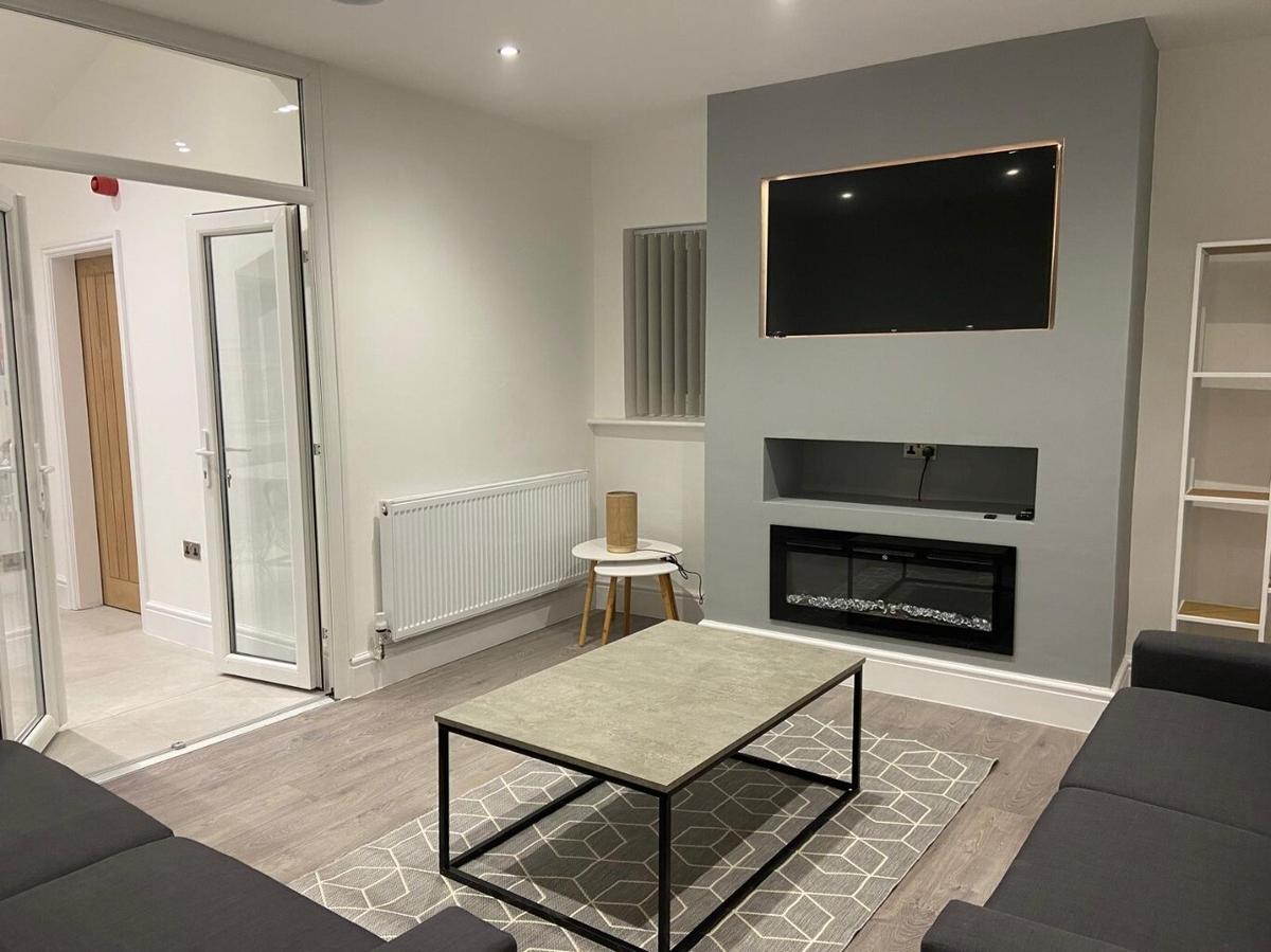 6 bedroom house for rent Oxney Road Droylsden Manchester, M12 5SZ ...