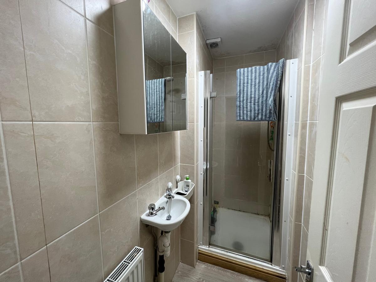 3 bedroom apartment for rent Grosvenor Road, Leeds, LS6 2DZ | UniHomes