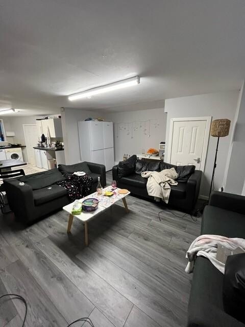 6 bedroom house for rent Cardigan Lane, Leeds, LS6 1DX | UniHomes