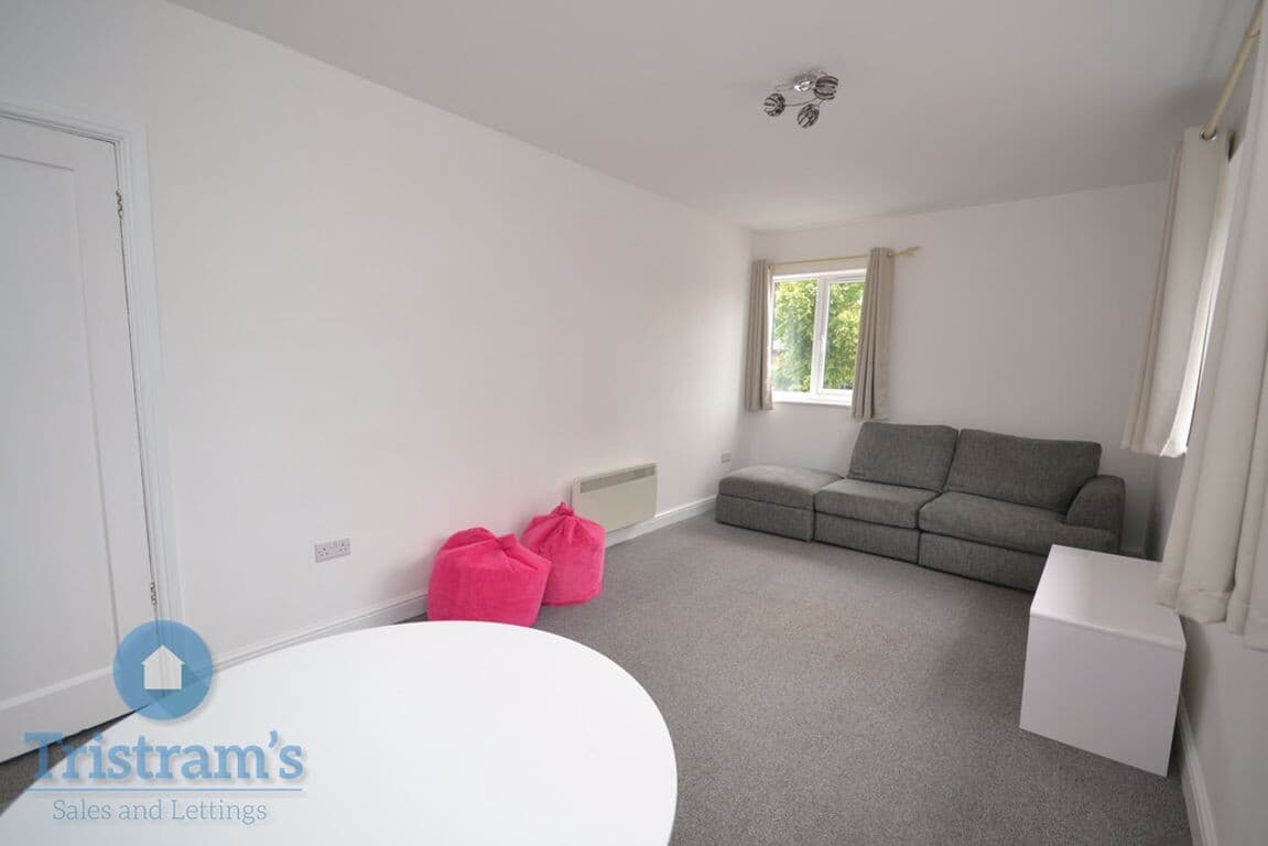 2 Bedroom Apartment For Rent Derby Road Nottingham Ng9 2tj Unihomes