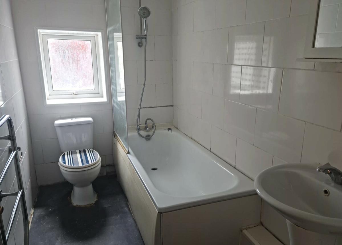 3 bedroom apartment for rent Holdenhurst Road Lansdowne Bournemouth ...