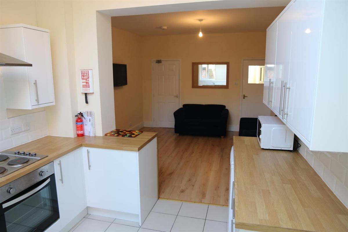 5 bedroom house for rent Stalker Lees Road Sheffield, S11 8NJ | UniHomes