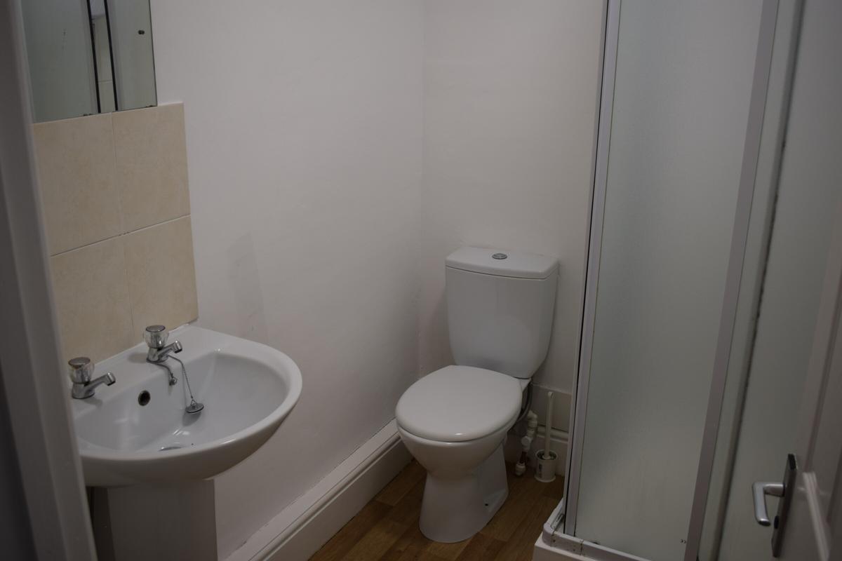 6 bedroom house for rent Cathays Terrace Cardiff, CF24 4HU | UniHomes