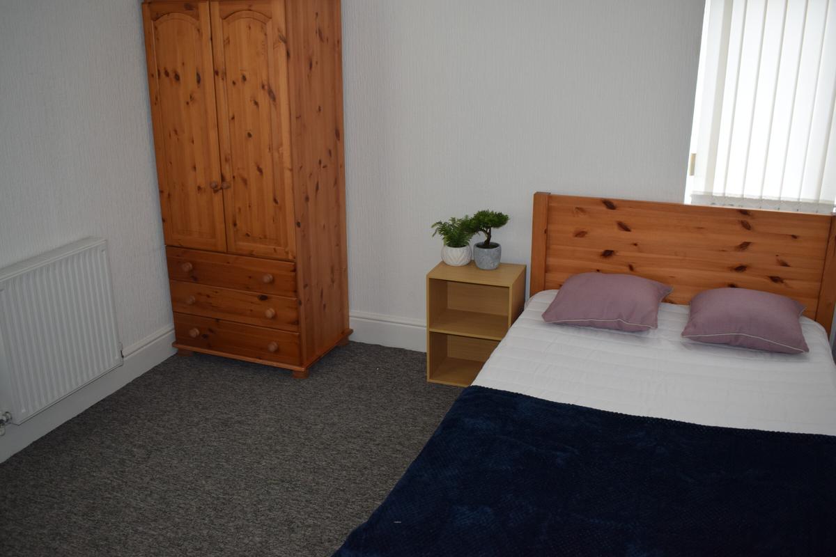 6 bedroom house for rent Cathays Terrace Cardiff, CF24 4HU | UniHomes