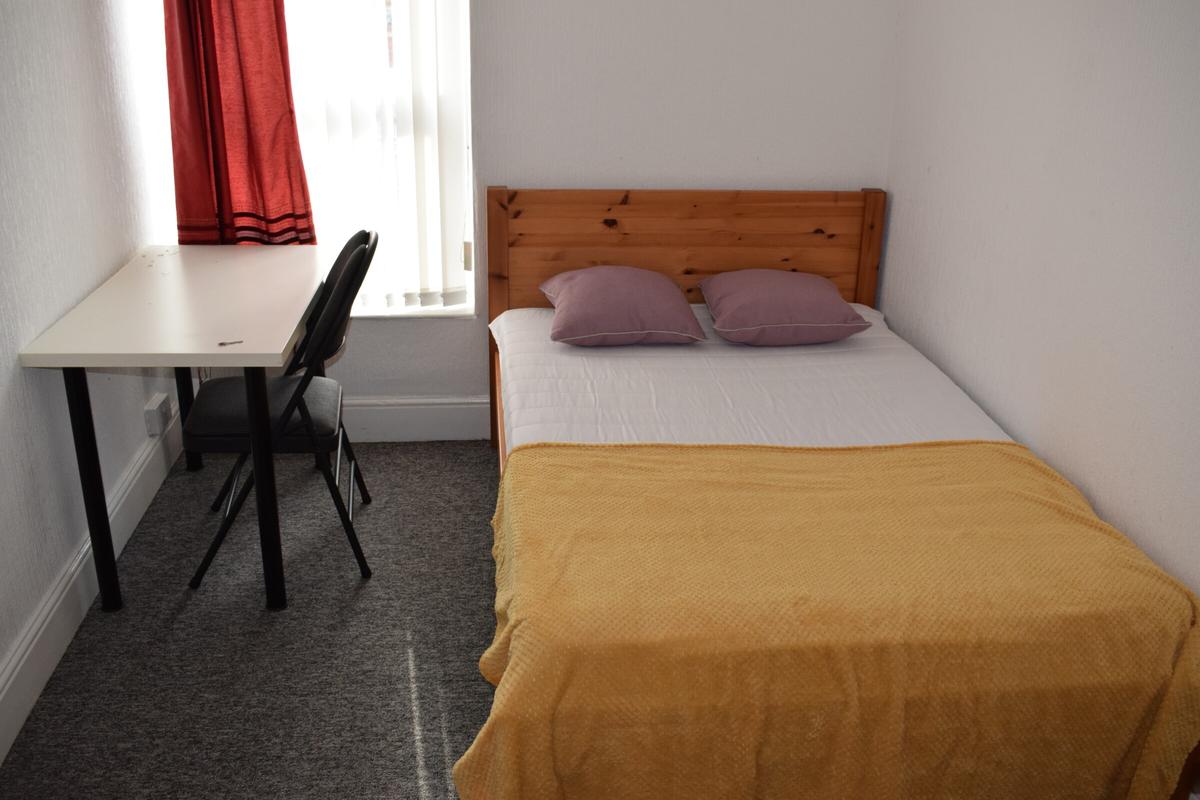 6 bedroom house for rent Cathays Terrace Cardiff, CF24 4HU | UniHomes