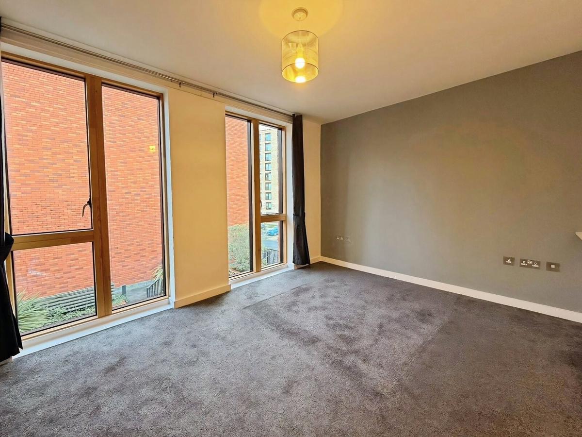 3 bedroom house for rent Barrow Street Manchester, M3 5JE | UniHomes