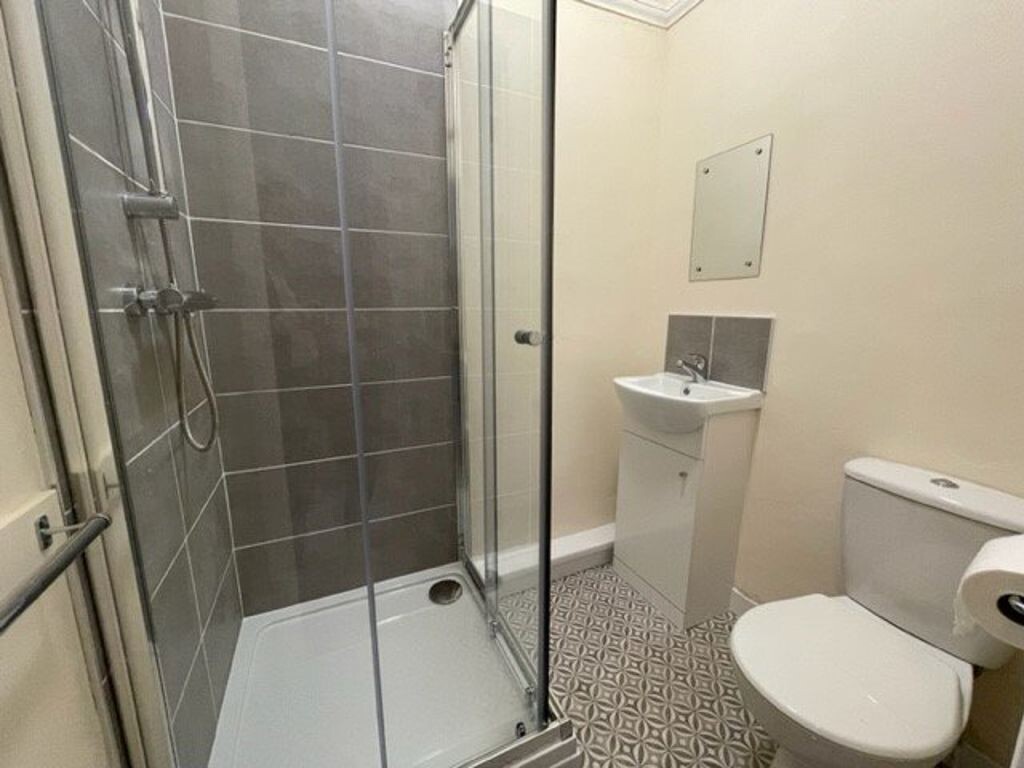 6 bedroom house for rent Queens Road, Leicester, LE2 1WQ | UniHomes