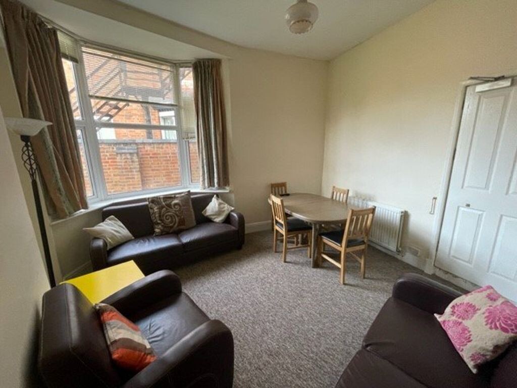 6 bedroom house for rent Queens Road, Leicester, LE2 1WQ | UniHomes