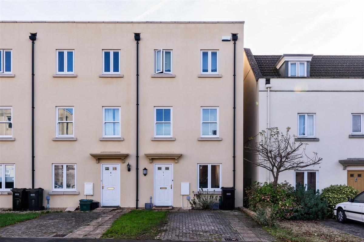 5 bedroom house for rent Middlewood Close Bath, BA2 2TU | UniHomes