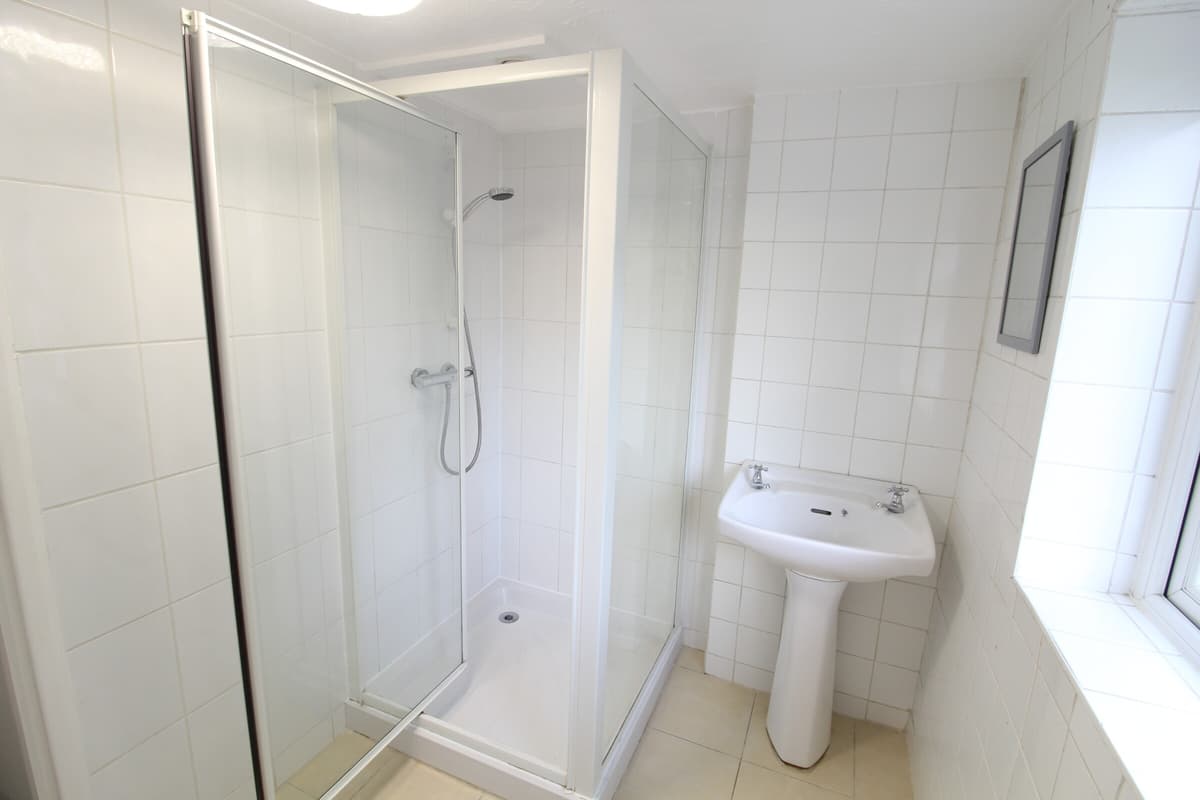 3 Bedroom House For Rent New England Road Brighton Bn1 3tu Unihomes