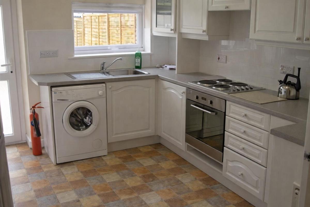 6 bedroom house for rent Filton Avenue Bristol, BS34 7HL | UniHomes