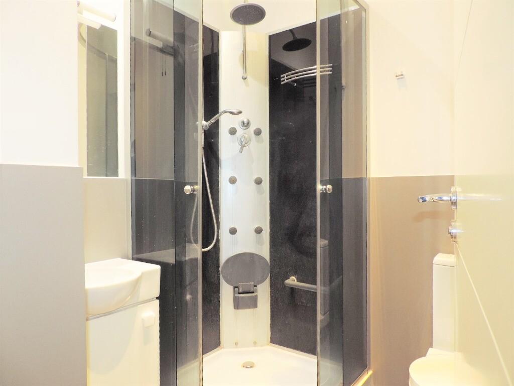 1 bedroom apartment for rent Guildford Park Road, Flat 1, Surrey, GU2 ...