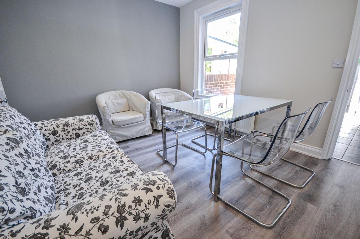 4 bedroom house for rent Foxhill Road Reading, RG1 5QS | UniHomes
