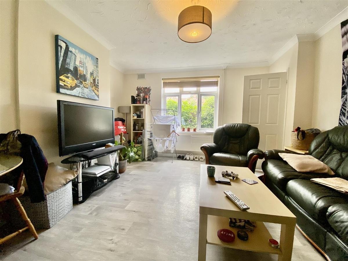 4 Bedroom House For Rent Cadge Close Norwich Nr5 8de Unihomes