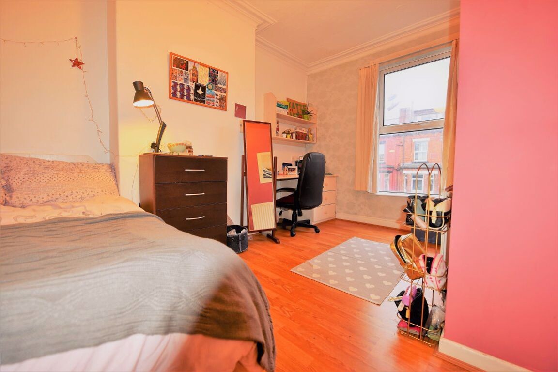 12 bedroom house for rent Brudenell Mount Leeds, LS6 1HT | UniHomes