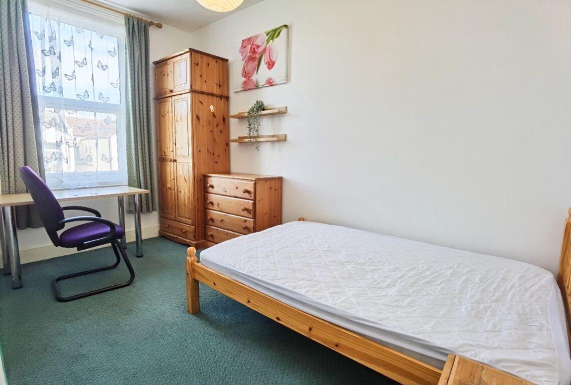 4 bedroom house for rent Sheffield Road, Portsmouth, PO1 5DP | UniHomes