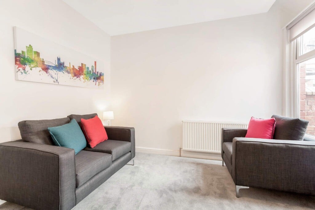 3 bedroom house for rent Valencia Road Manchester, M7 3TD | UniHomes
