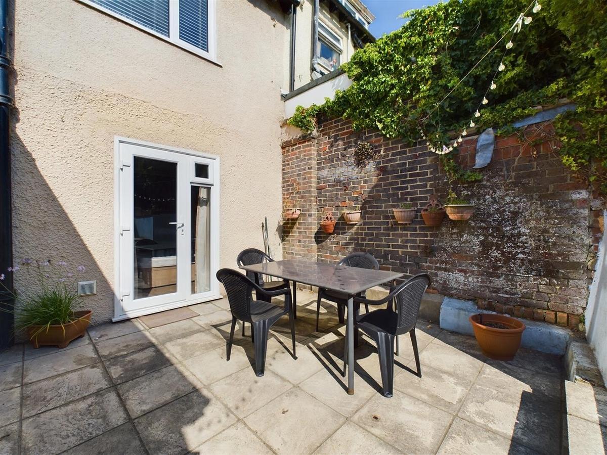 6 bedroom house for rent Widdicombe Way Brighton, BN2 4TG | UniHomes