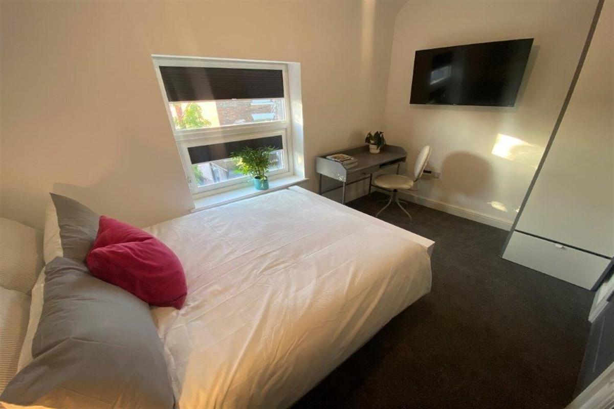 5 bedroom house for rent High Road Nottingham, NG9 2JQ | UniHomes