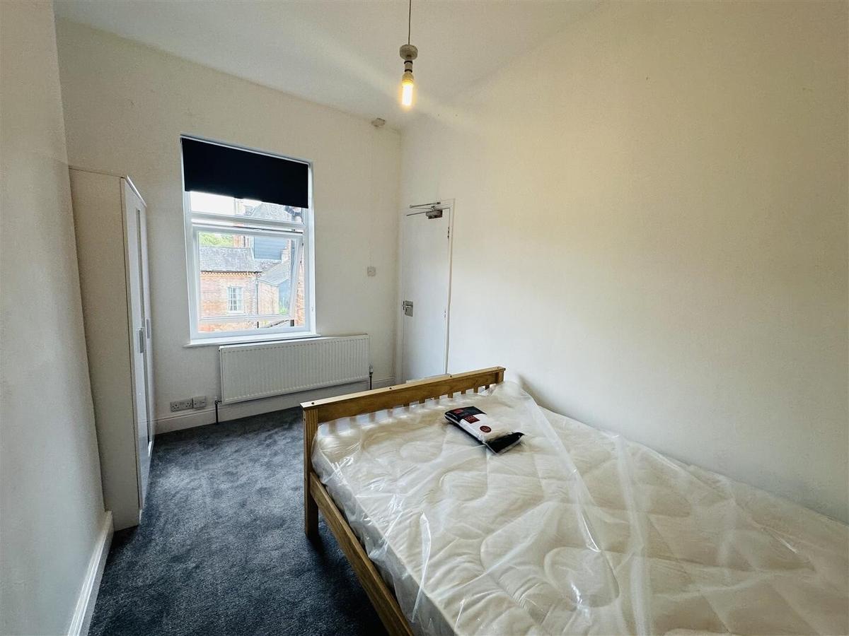 6 bedroom house for rent Portland Road, Nottingham, NG7 4GP | UniHomes