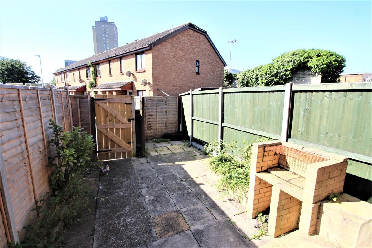 2 bedroom house for rent Greetham Street, Portsmouth, PO5 4LE | UniHomes