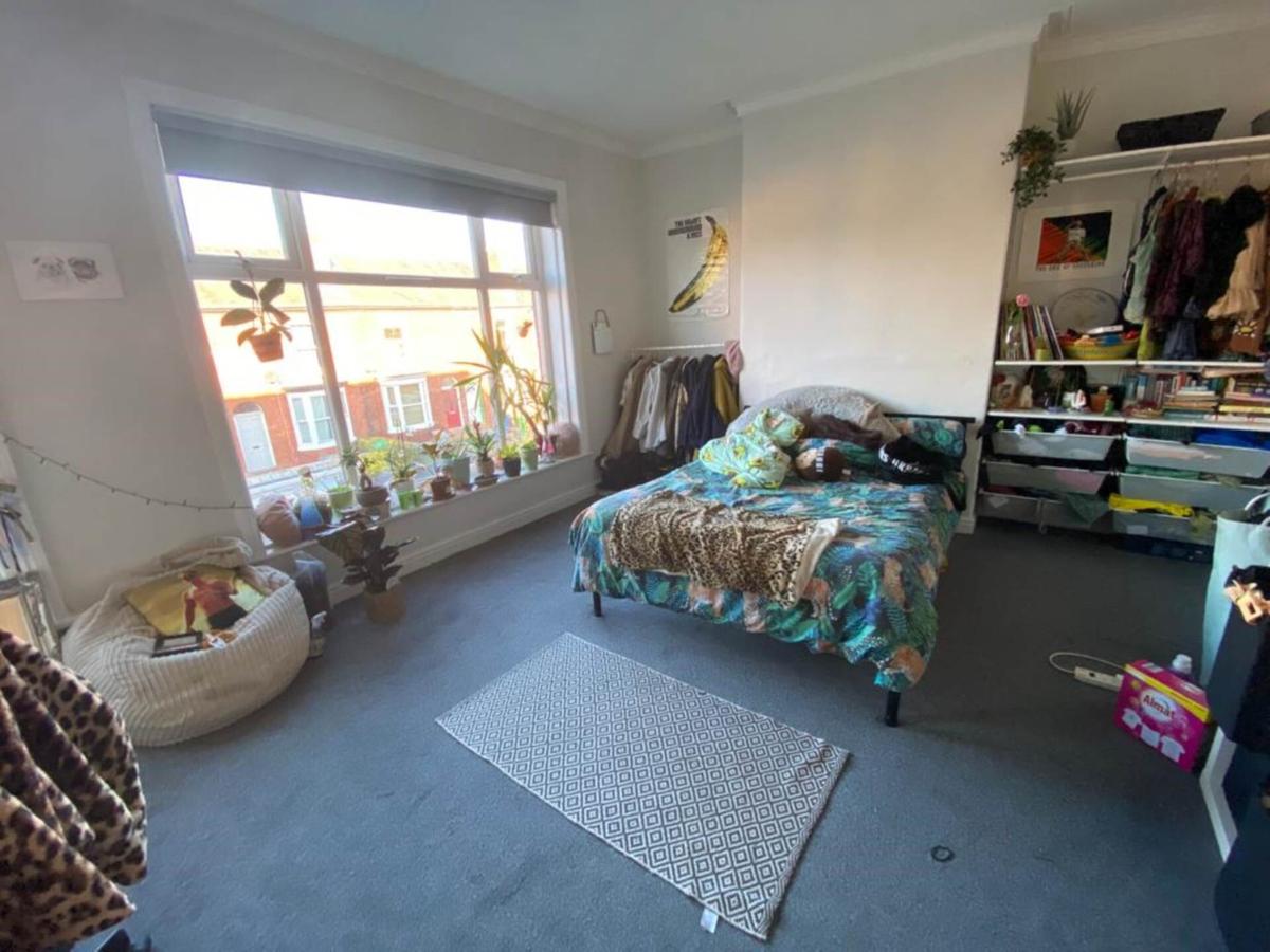 6 bedroom house for rent Derby Road Manchester, M14 6RE | UniHomes