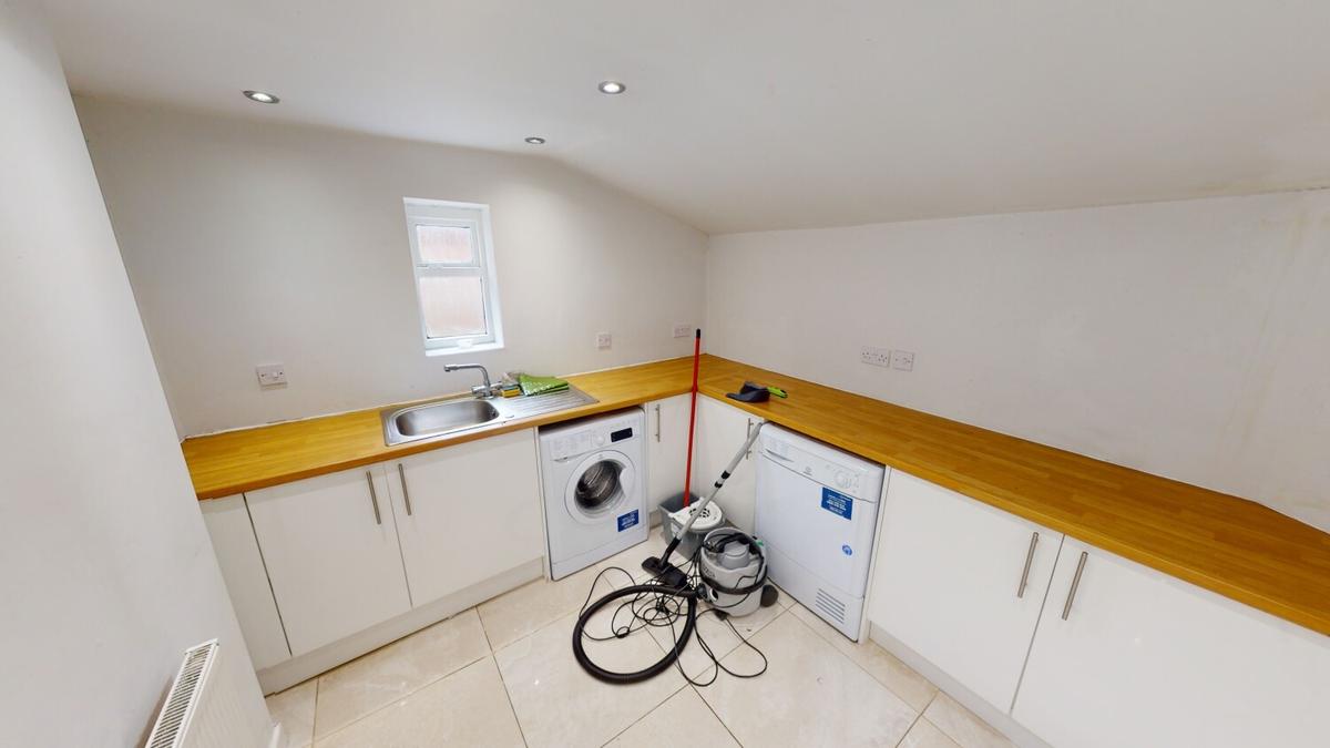 7 bedroom house for rent Mapperley Road Nottingham, NG3 5AA | UniHomes