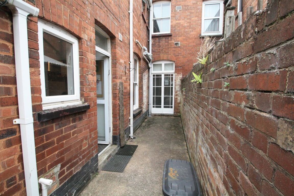6 bedroom house for rent Magdalen Road Exeter, EX2 4TF | UniHomes