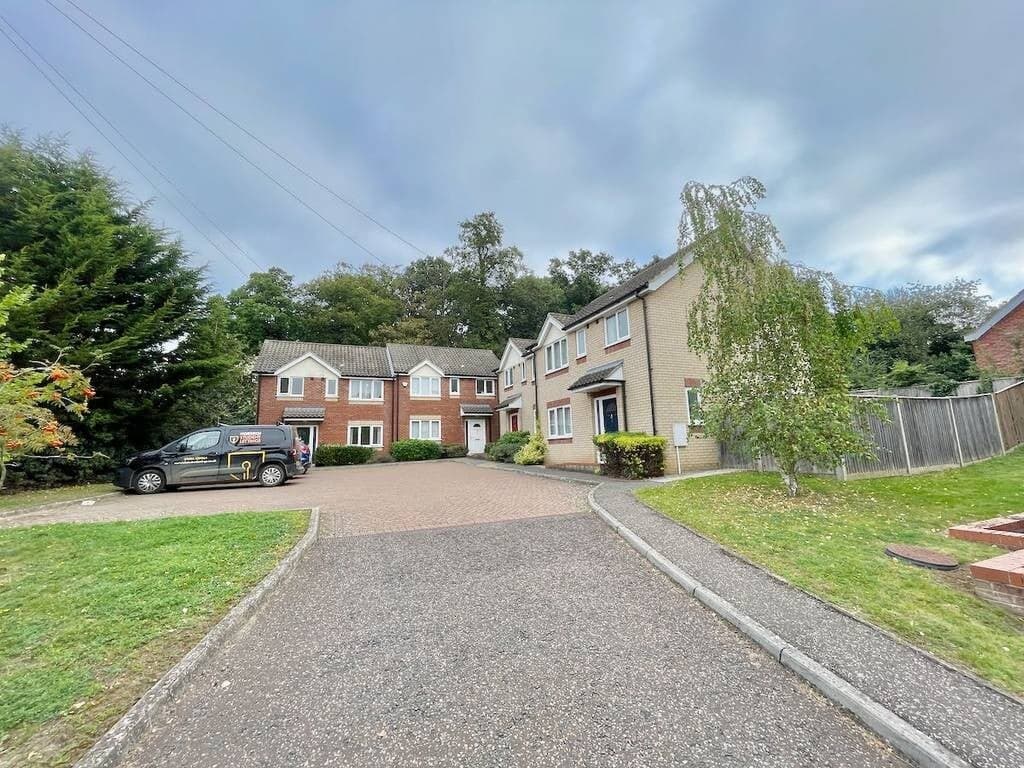 4 Bedroom House For Rent Betsy Close Norfolk Norwich Nr5 8el Unihomes