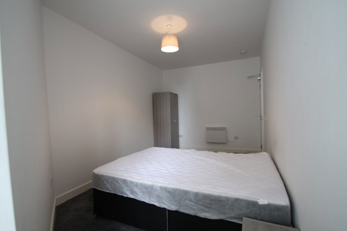 2 bedroom house for rent Flat Garland Place Dundee, DD3 6HE | UniHomes