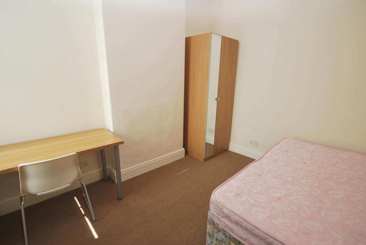 5 bedroom house for rent Heathfield Street Cardiff, CF14 3JX | UniHomes