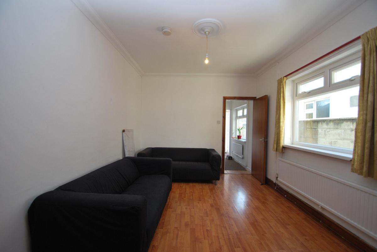 5 bedroom house for rent Heathfield Street Cardiff, CF14 3JX | UniHomes
