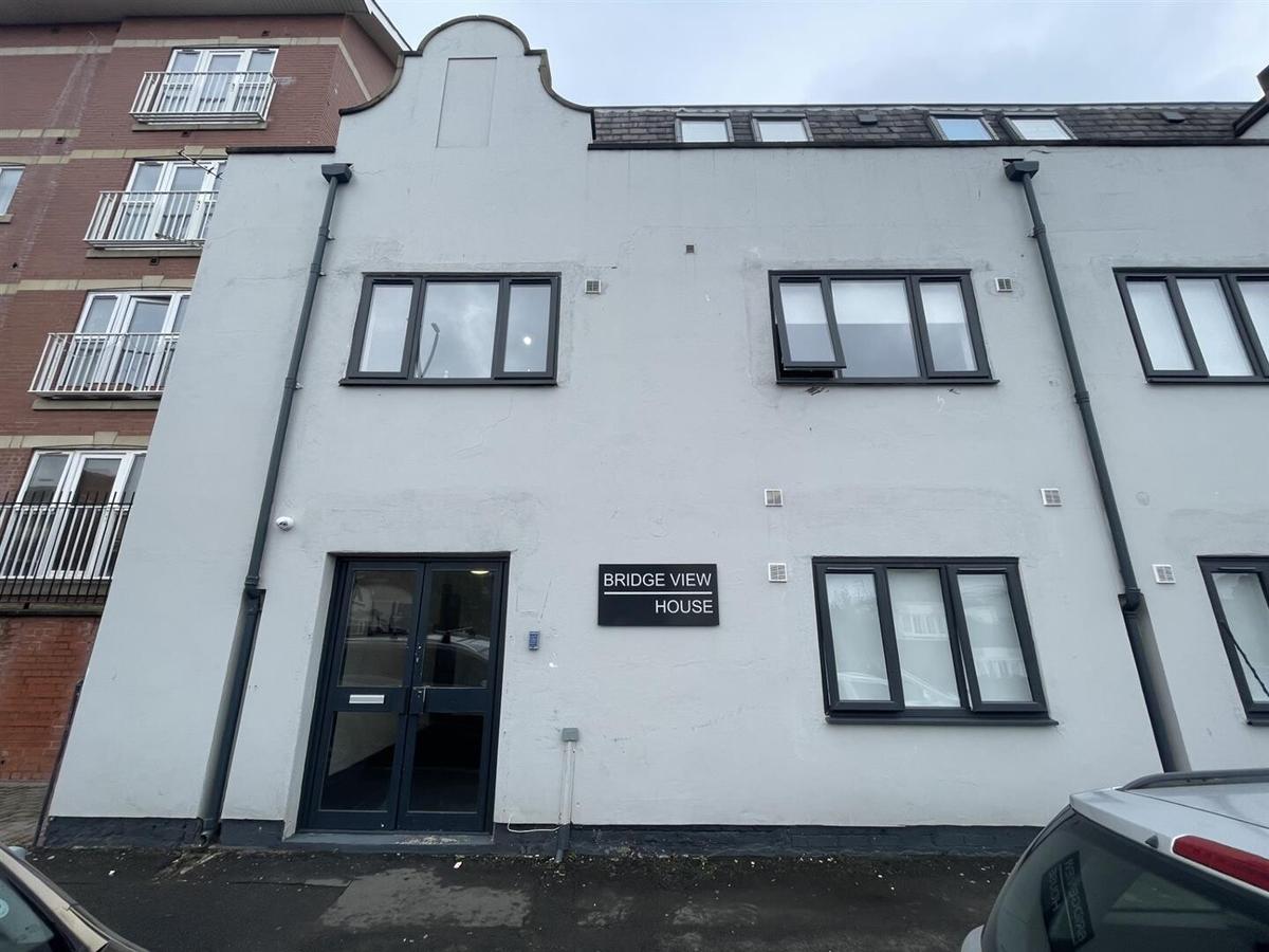 4 bedroom apartment for rent Bridge View House, Newcastle, NE1 2AF ...