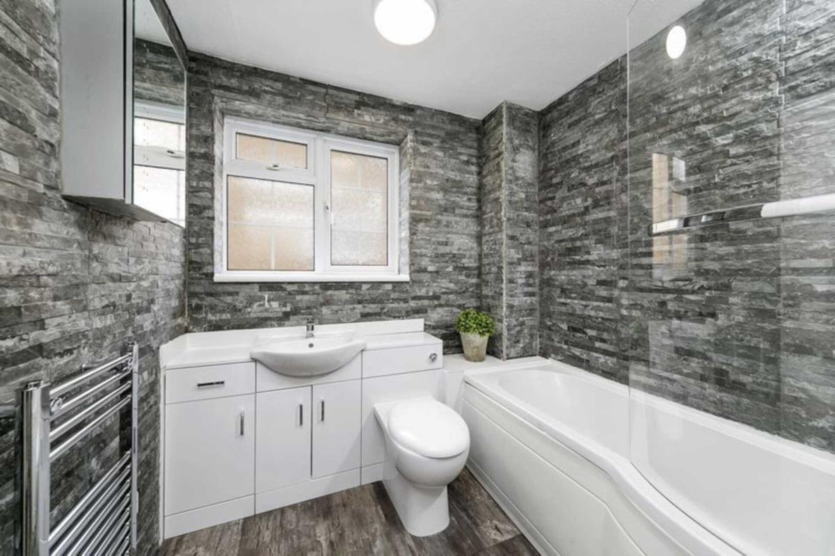 4 bedroom house for rent Southway, Surrey, GU2 8DA | UniHomes