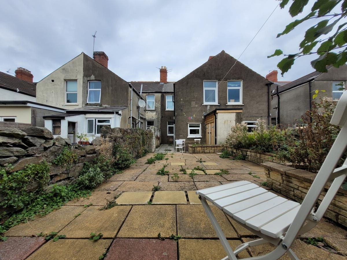 4 bedroom house for rent Manor Street Cardiff, CF14 3PU | UniHomes